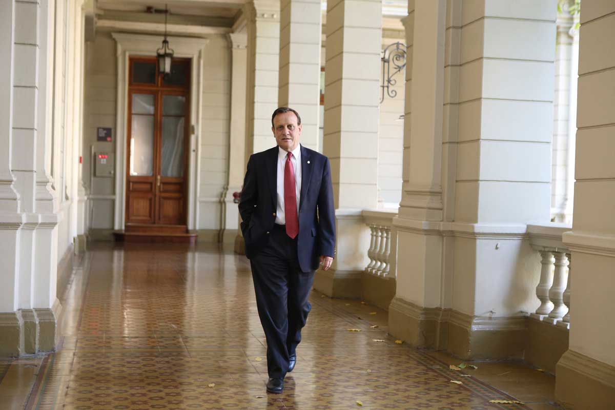 Ignacio Sánchez: “El rol de los maestros de Chile es insustituible en ...